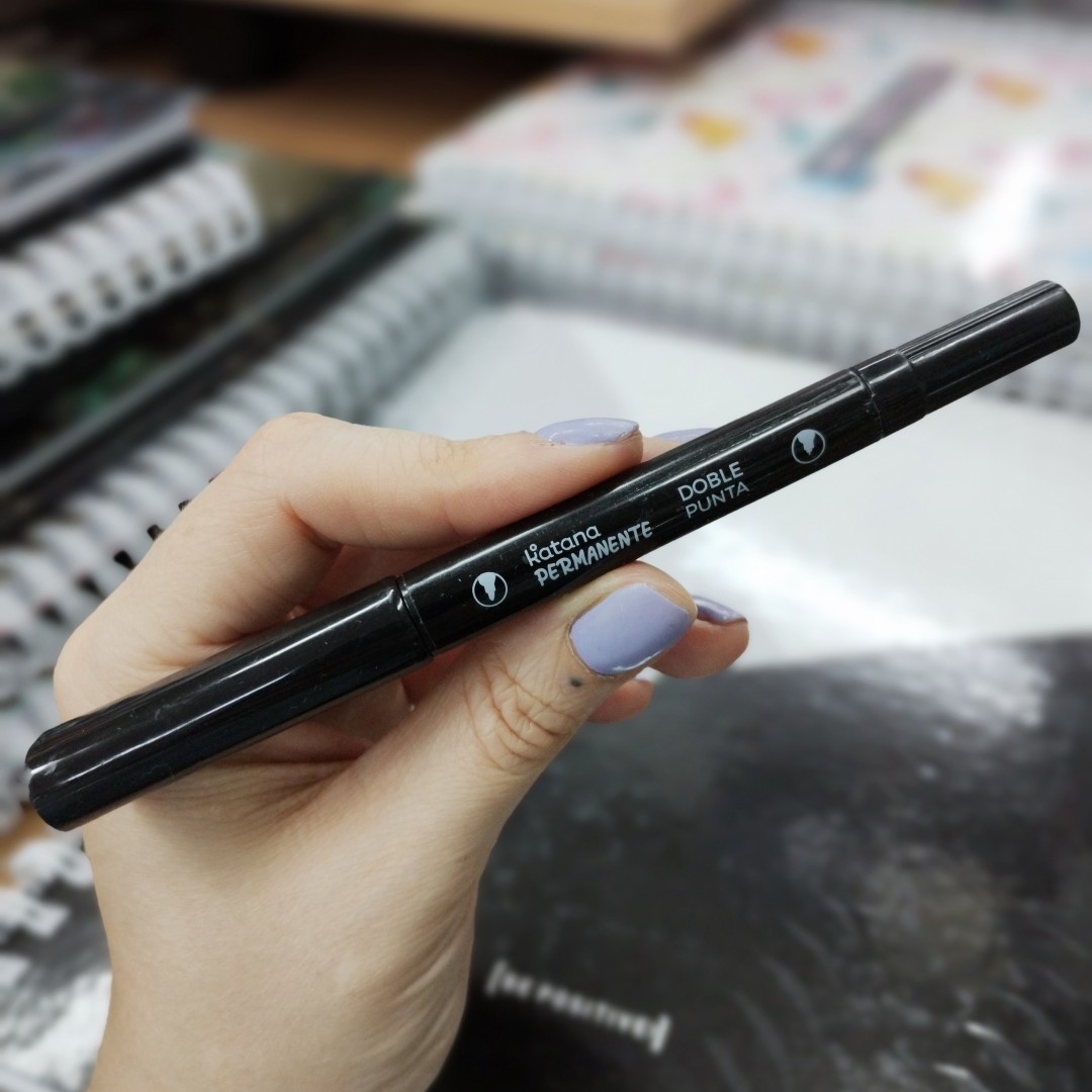 MARCADOR PERMANENTE INDELEBLE DOBLE PUNTA NEGRO KATANA